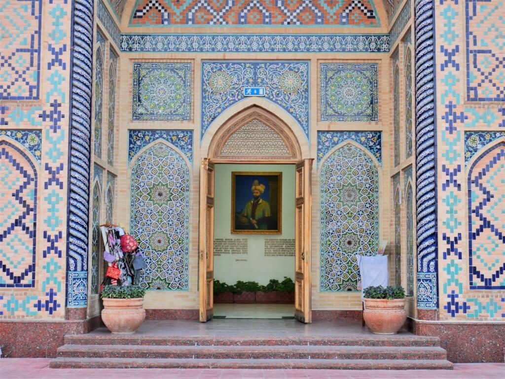 Ulugh Beg Observatory, Samarkand: Astronomy of the Olden Days • Mind of ...