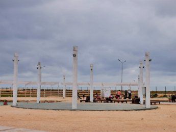 Arabat Spit: A Day Trip to Ukrainian-Controlled Crimea with Hot Spring ...